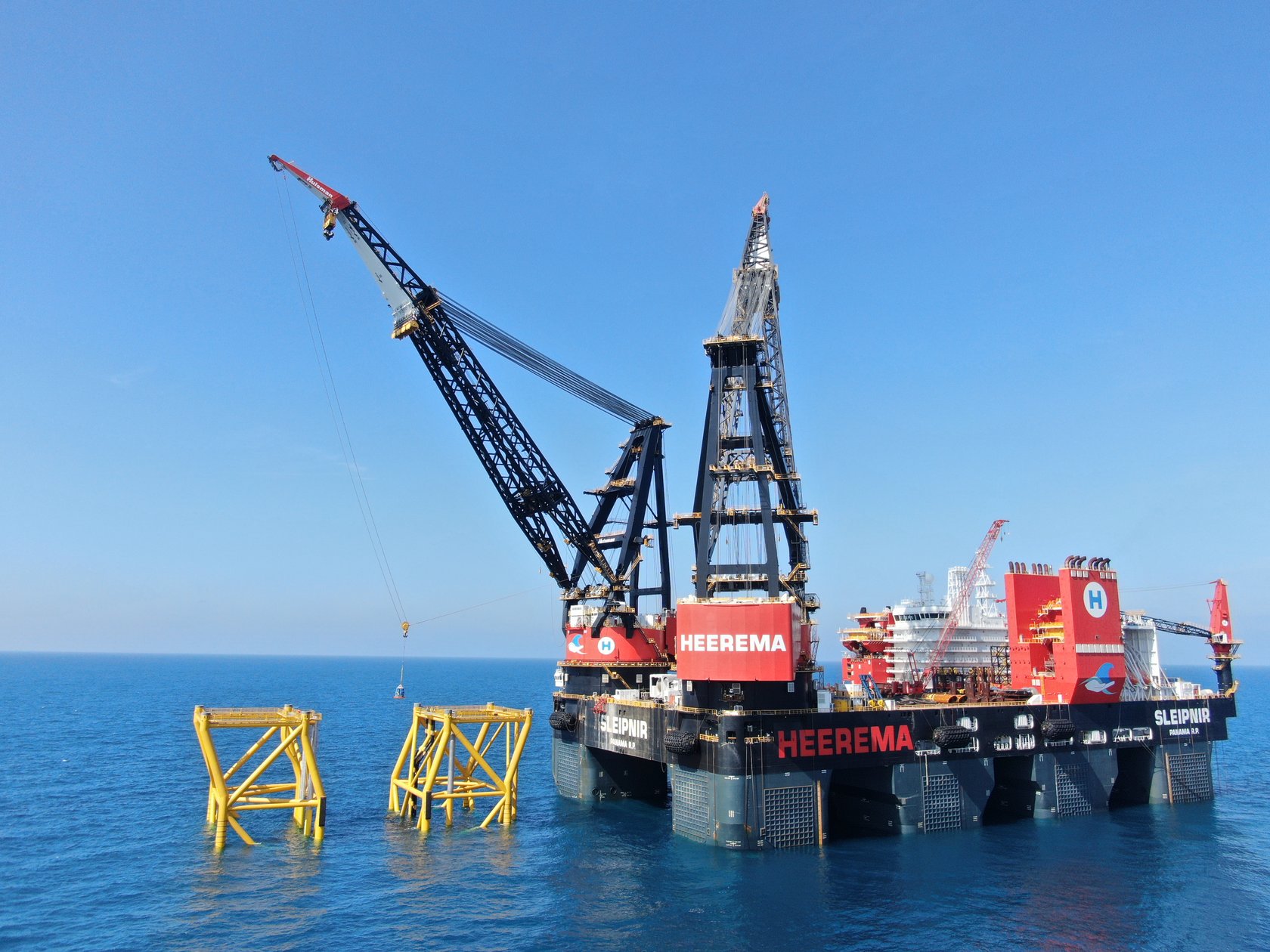 Jacket and Topside Installation | Heerema