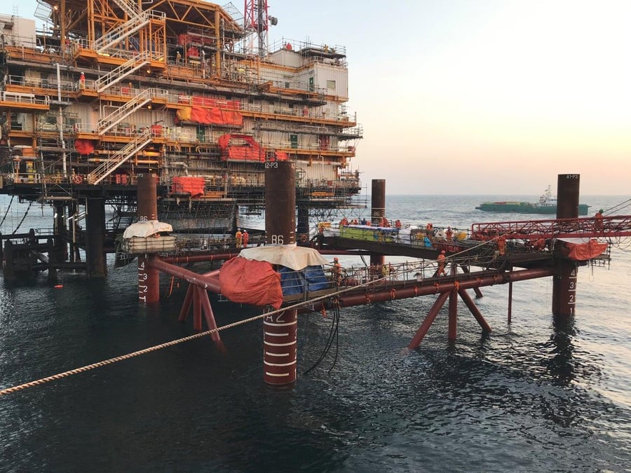 North Field Bravo Living Quarters Installation | Heerema