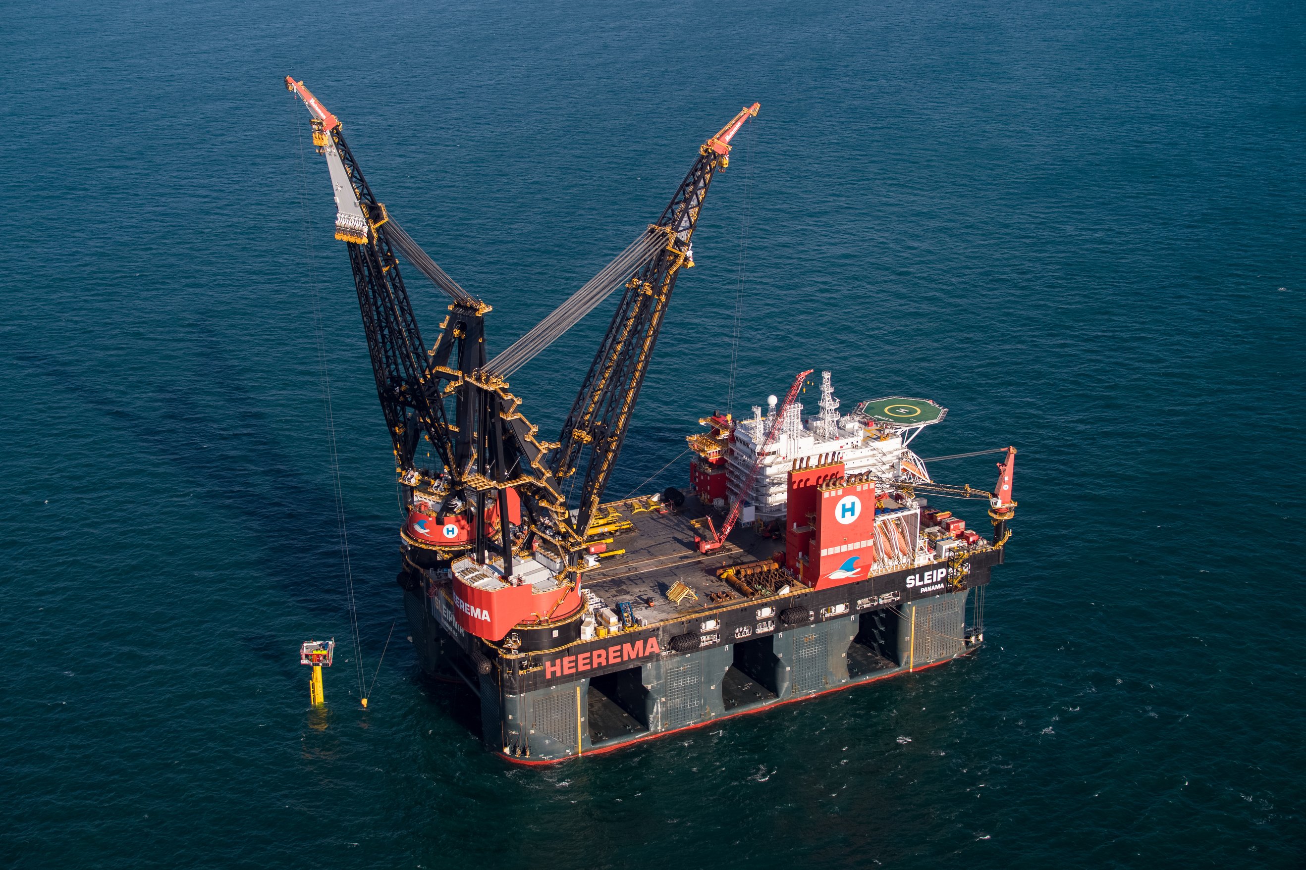Sleipnir installs Dana Petroleum's P11-Unity Platform